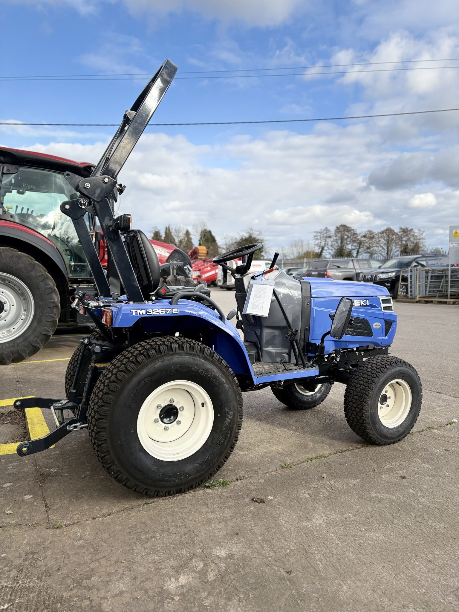 Iseki TM3267 E Compact Tractor - L.Evans & Son, Hereford